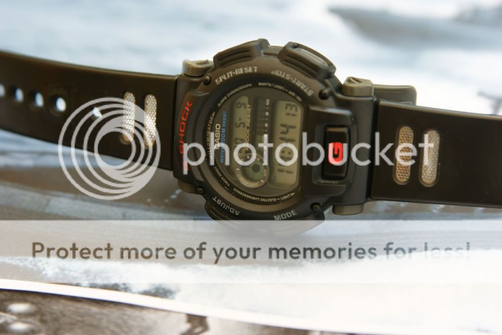 Coin des Affaires - Casio G-Shock DW 9000 Modele Commando Marine